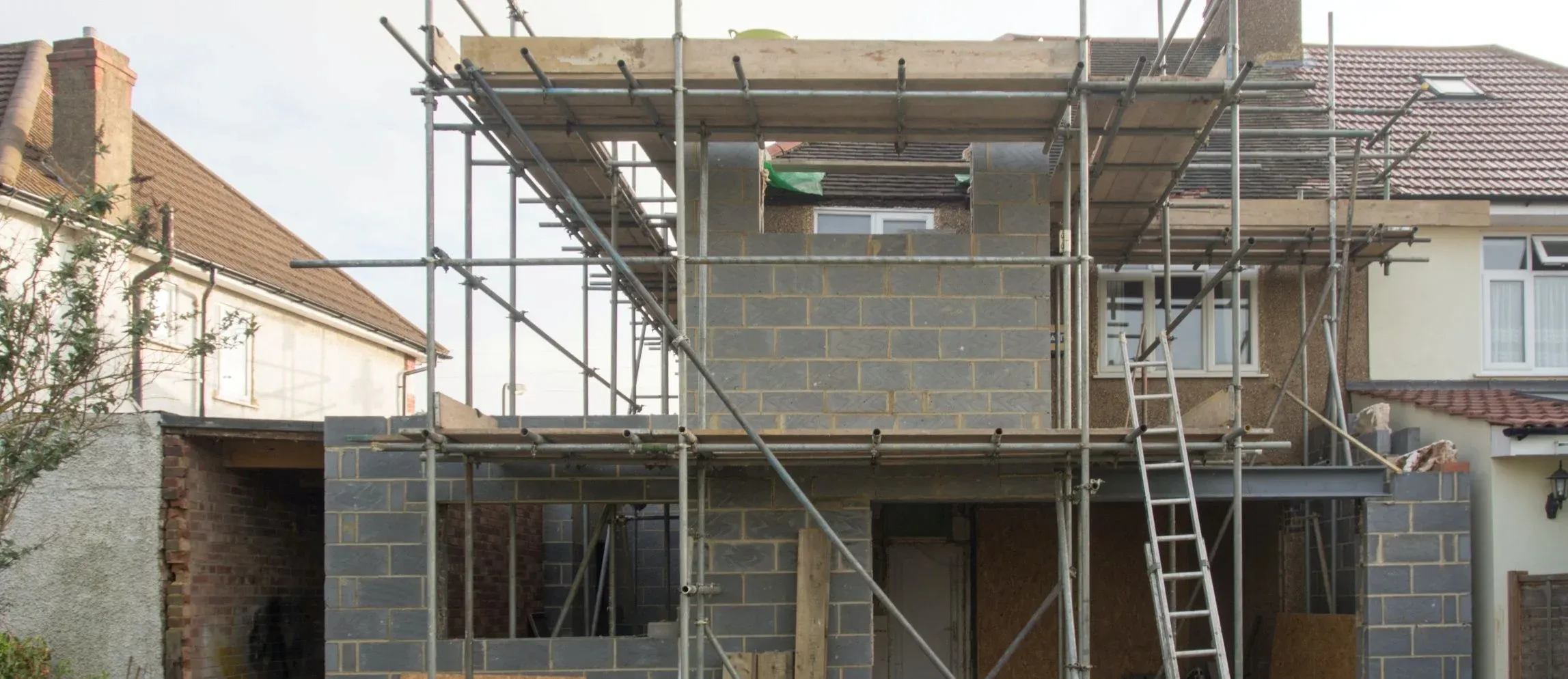 Guide to Roping in Builders & Construction | Easefix